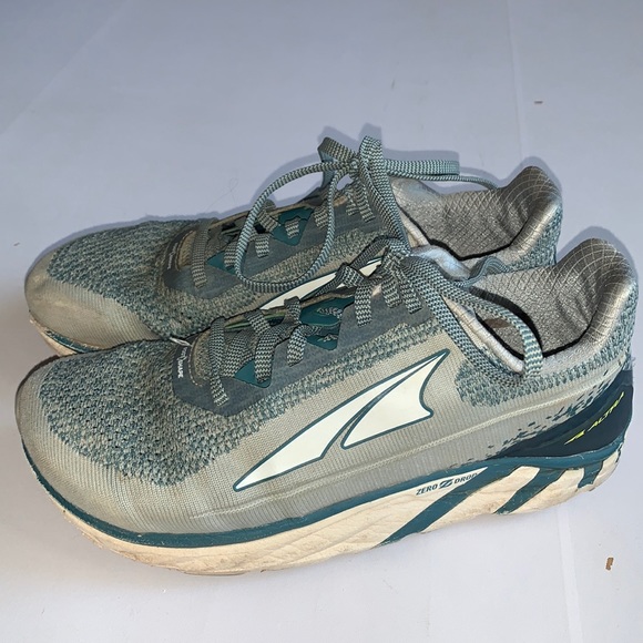 Altra | Shoes | Altra Foot Shape Torin 4 Plush Shoes Womens Size 75 ...